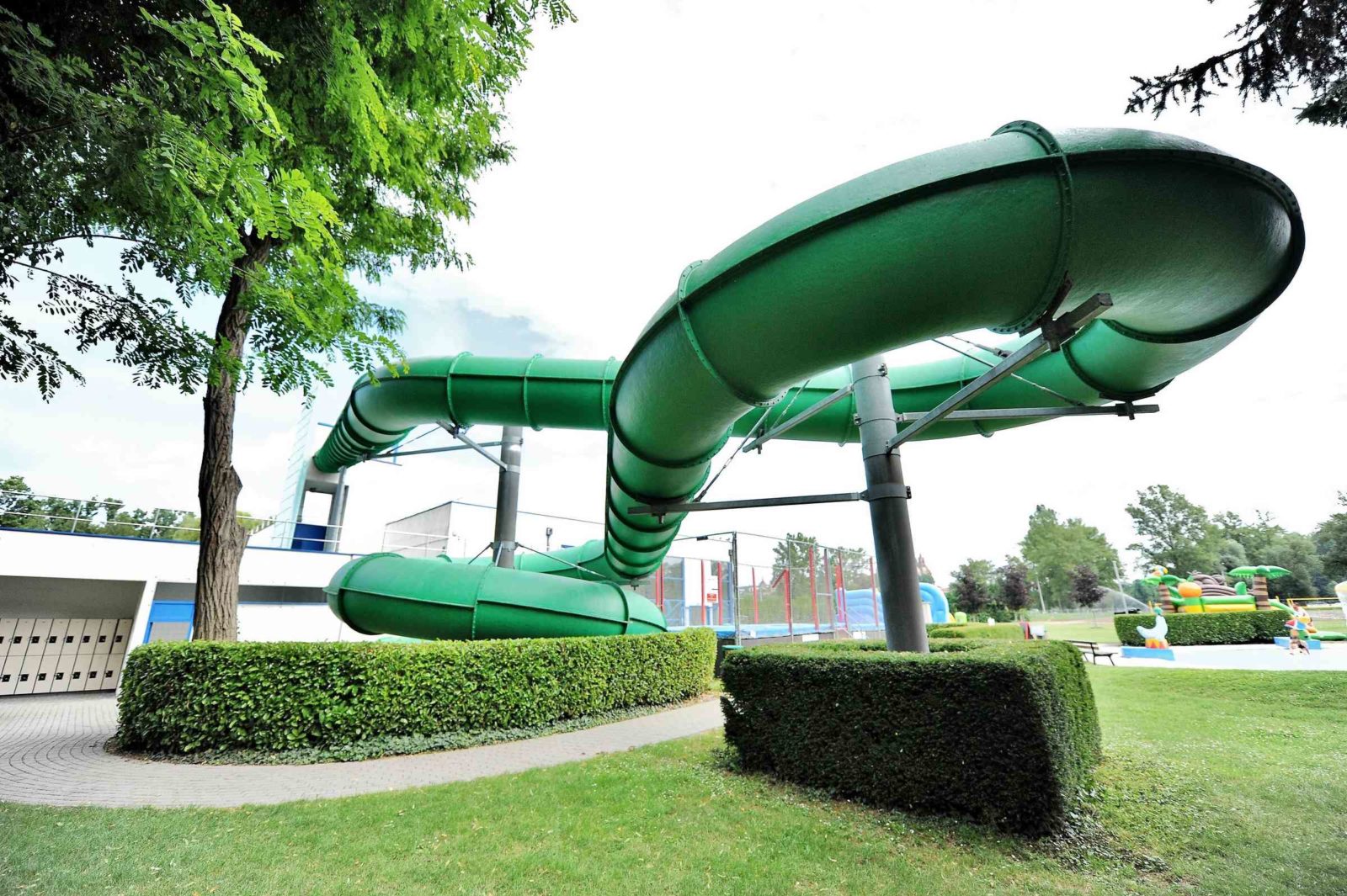 Piscine, pistes cyclables, parcours santé : activités en plein-air à ...
